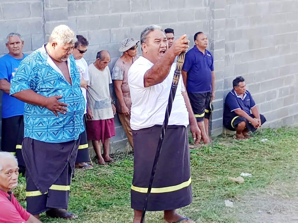Tafi ma le nuu le aiga na osofai e leoleo maua ai ‘aisa, maruana ma ...