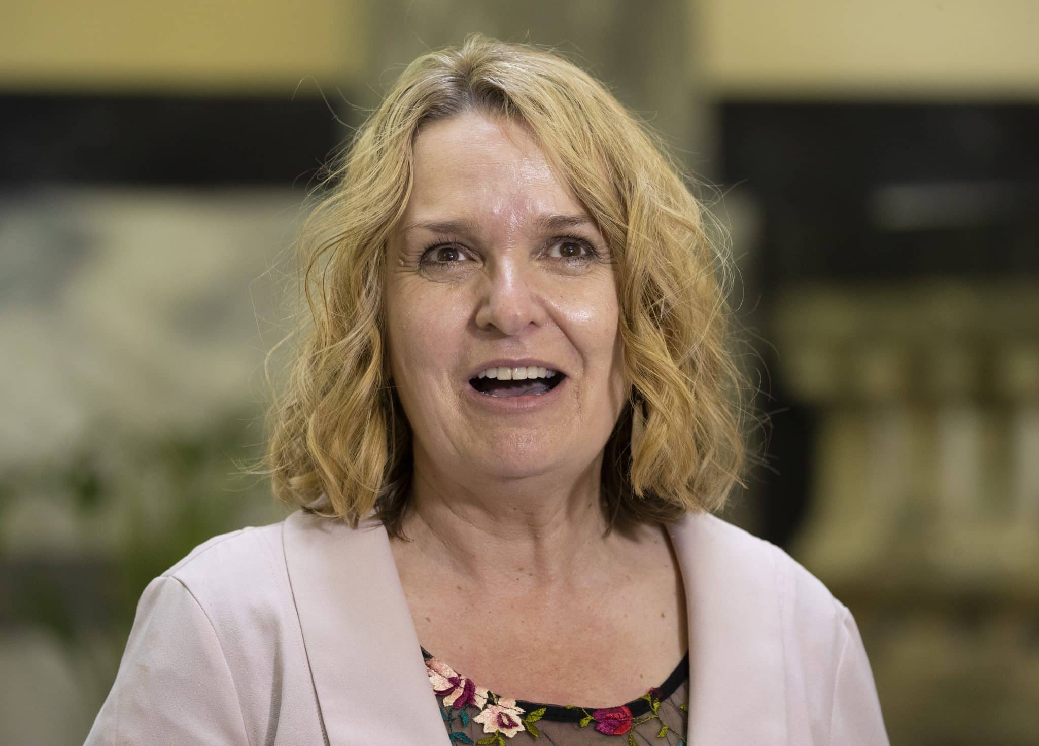 Faatalia se tali a le minisita o aoga i le finau e toe tuu i tua suiga ...