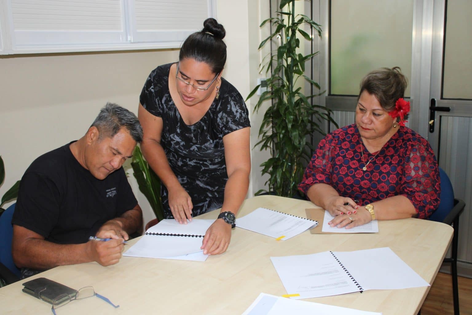 Ave le a’oa’oina o tagata faigaluega o ofisa o Fono Faavae i le SUNGO