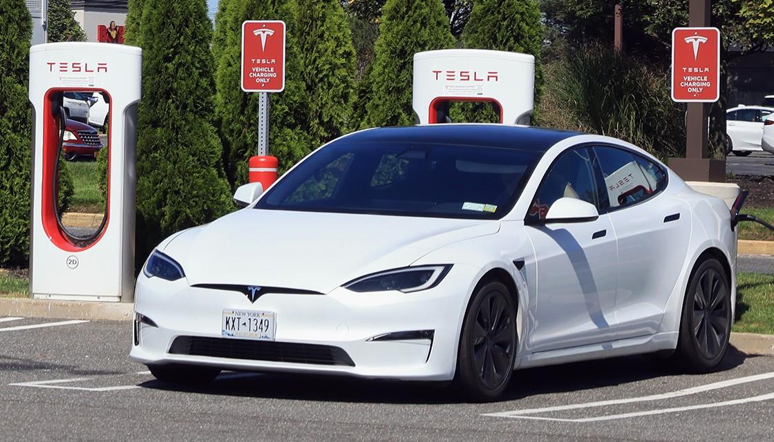 Toe valaau mai le faafoi atu o Tesla fou faatoa faalauiloa