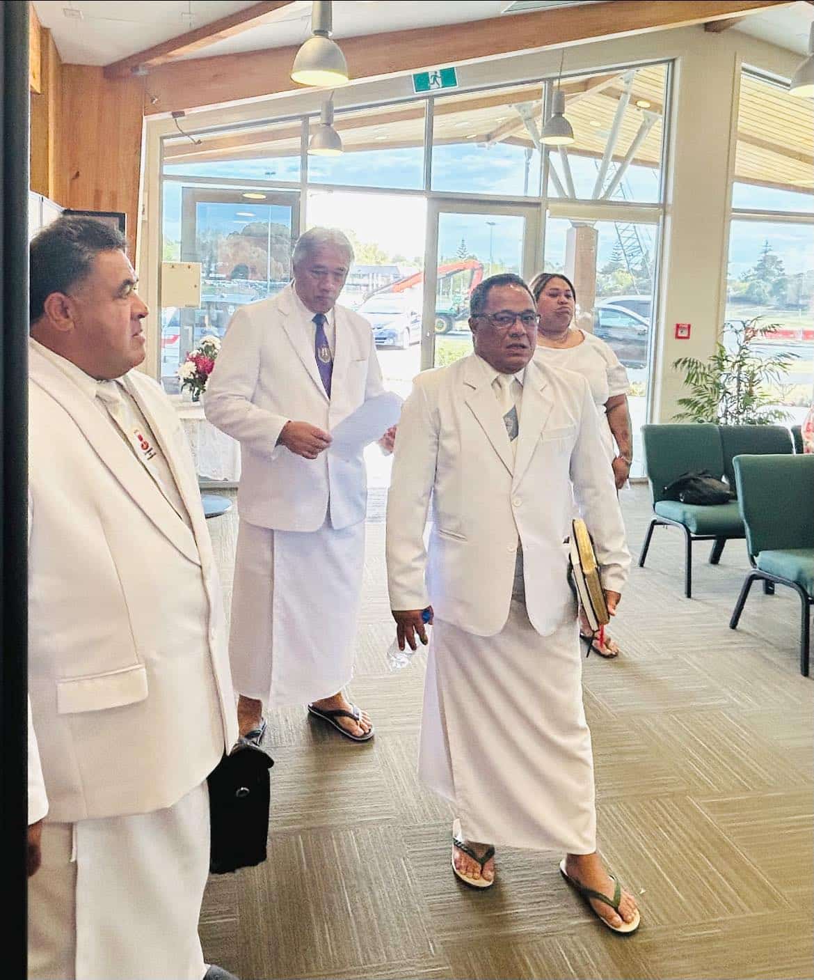 Osifeagaiga le EFKS Everglade i Manukau ma Rev Valoaga Ropati ma le faletua