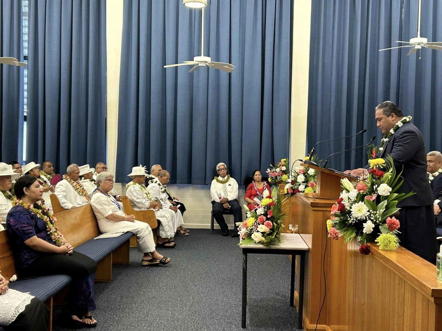 Faailoga i Amerika Samoa le Tutoatasi o Samoa mo le uluai taimi