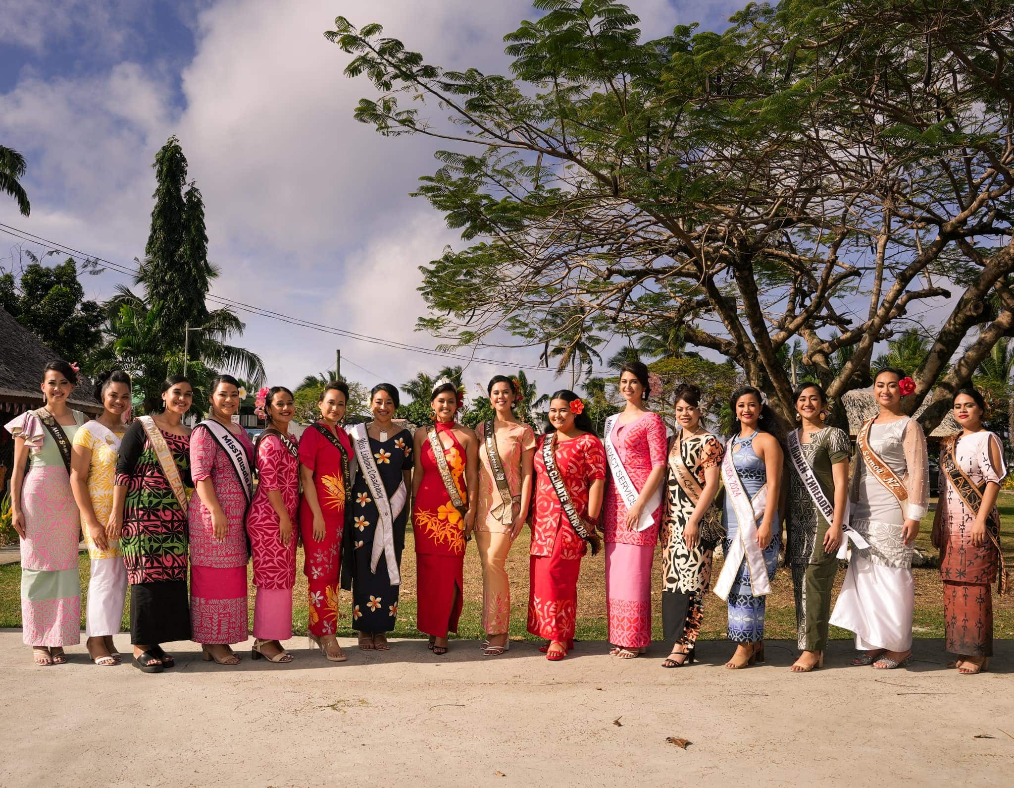 Faalauiloa aloa'ia le tauvaga tausala o le Digicel Pacific Miss Samoa ...