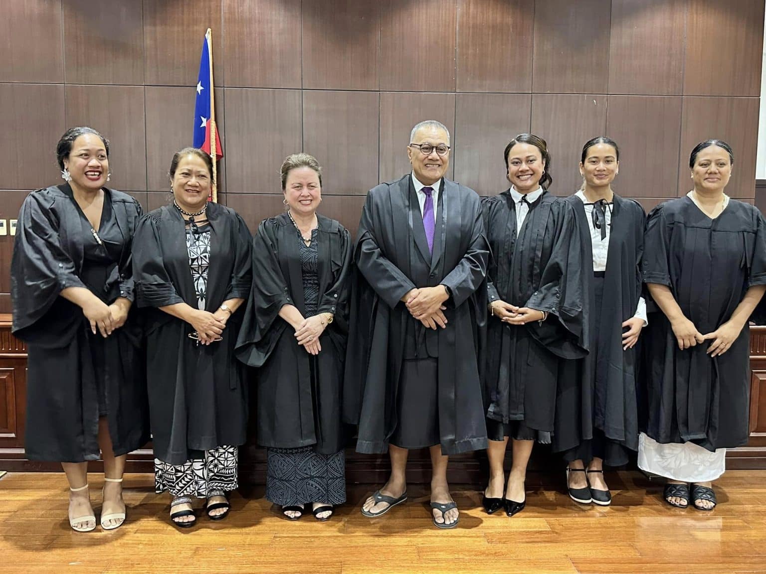 Talia tautoga a loia e to'atolu i le Faamasinoga Maualuga